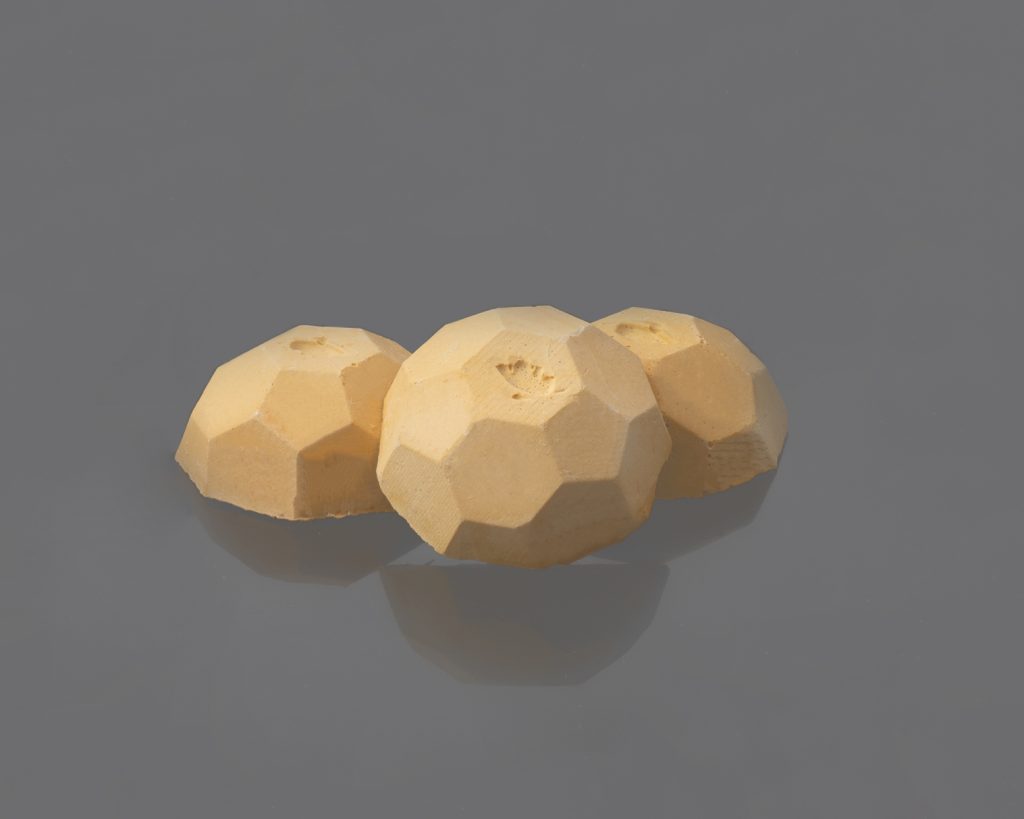 Crustarock Mineral Stone – Vitamin – Deverose Aquatics